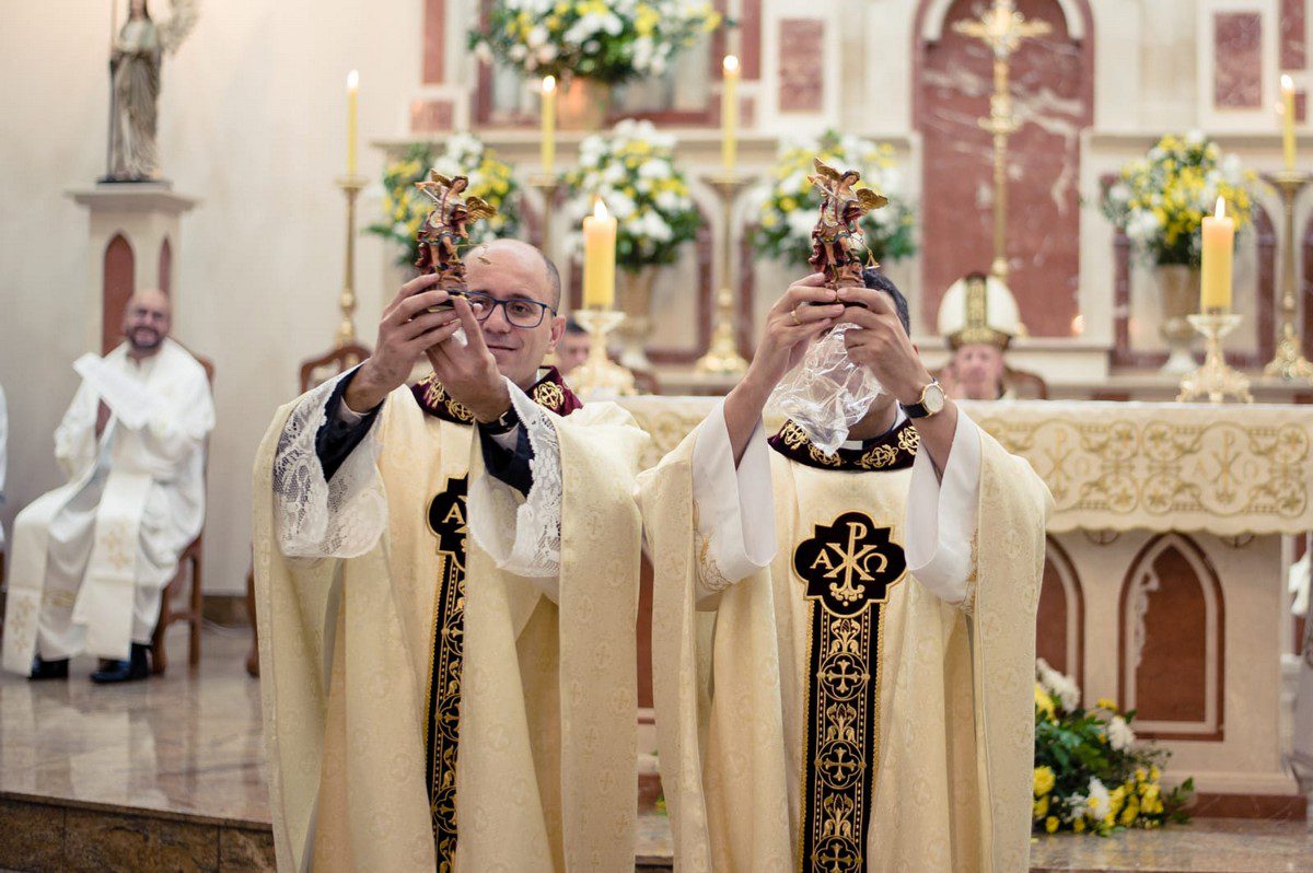 Paróquia São Miguel e Almas acolhe novos padres: Padre Liomar e Bill Jonatas | Arquidiocese de ...